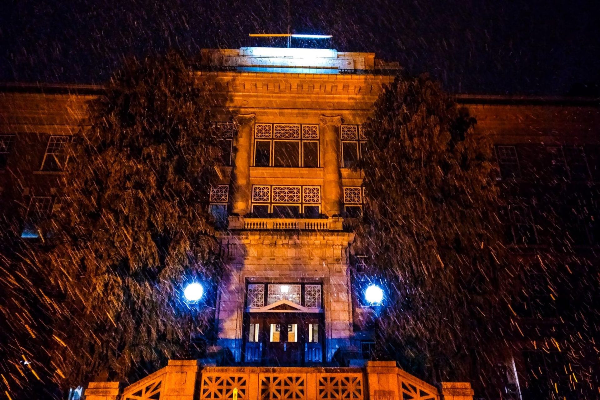 12 photos of Victoria's first snowfall of the season