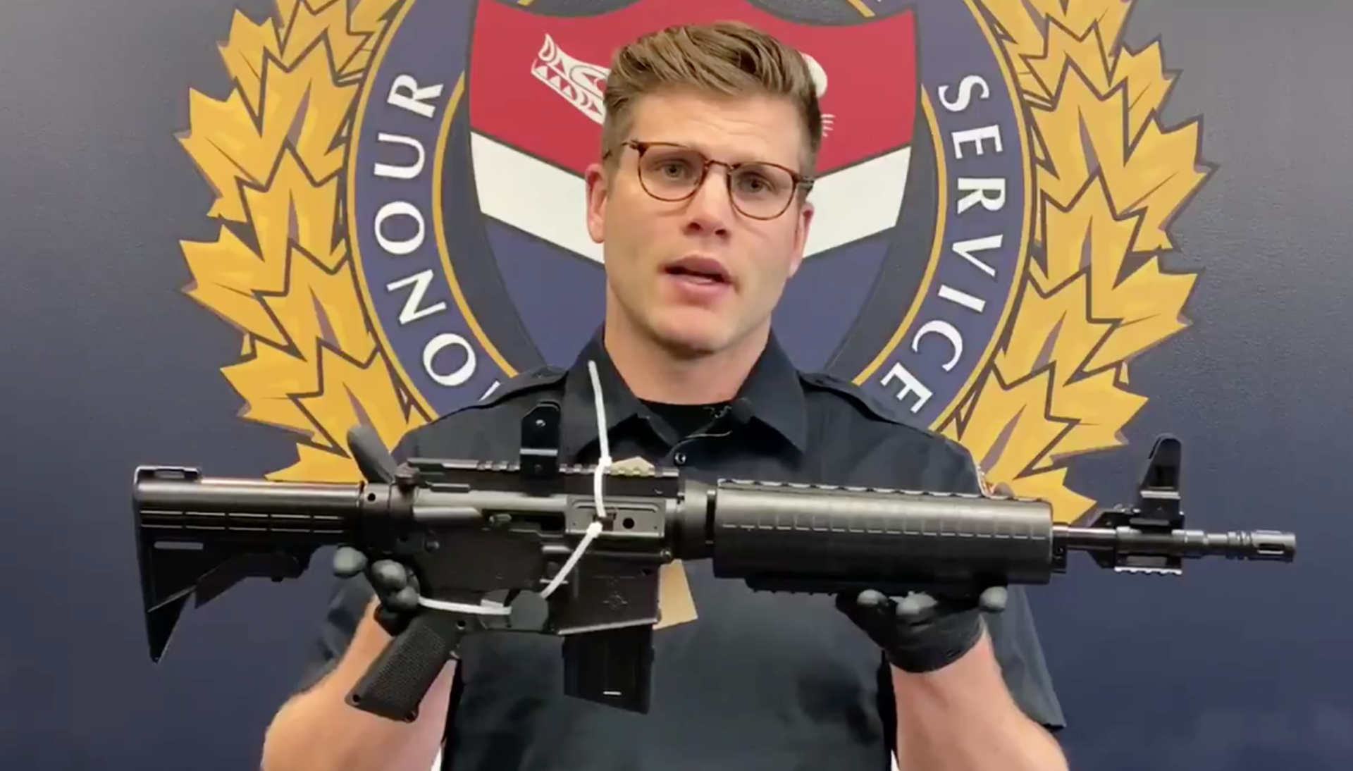Victoria man arrested for threatening victim with replica assault rifle ...