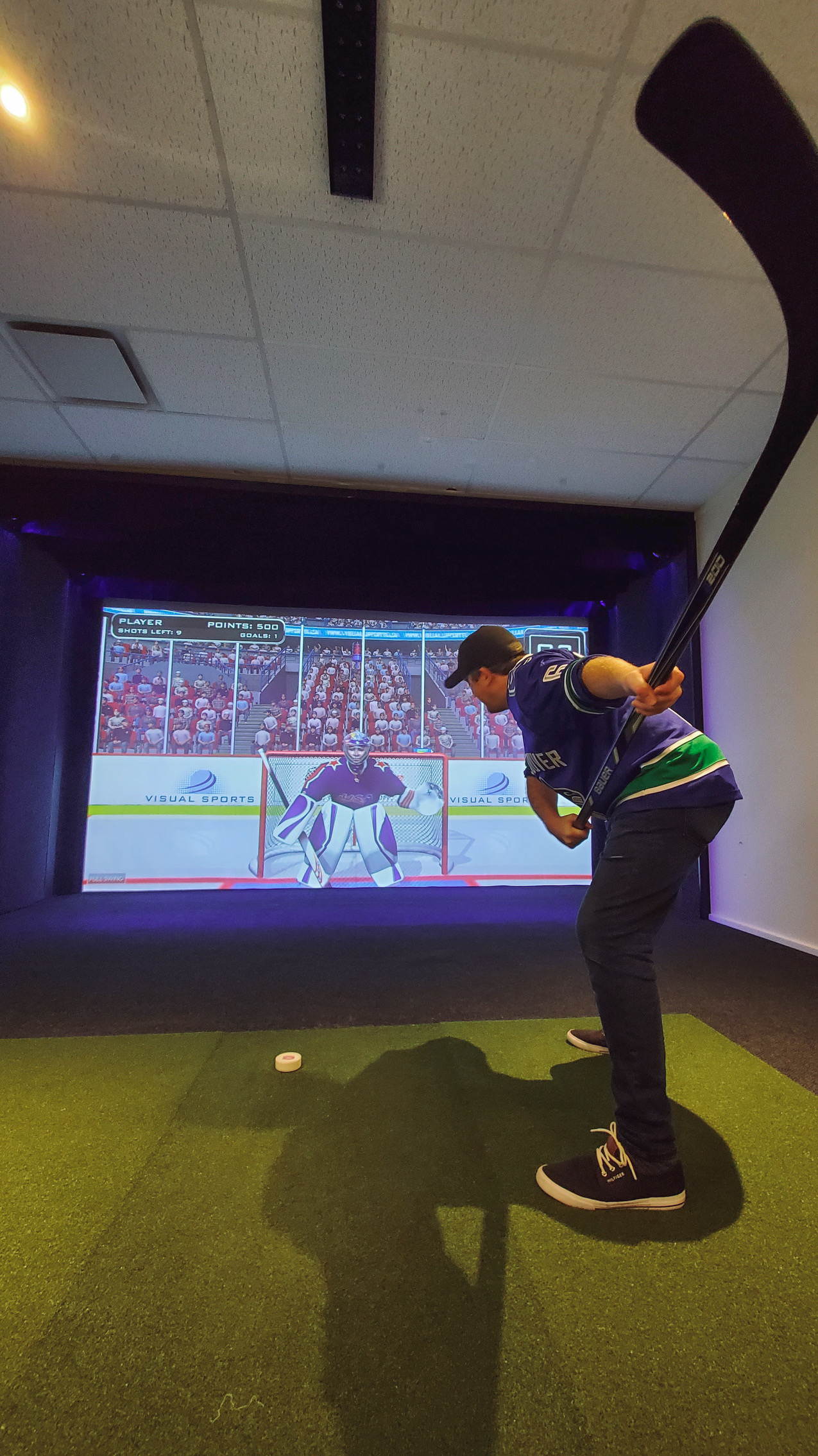 Test your shot at this all new virtual sports simulator in Victoria ...