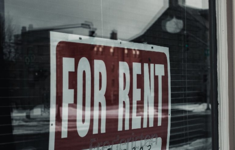 Victoria rent sees increase while national rent average drops