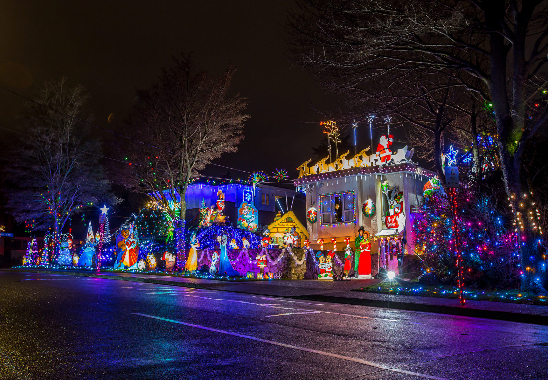 Add your home or business to the Victoria Buzz Christmas Lights Tour Map