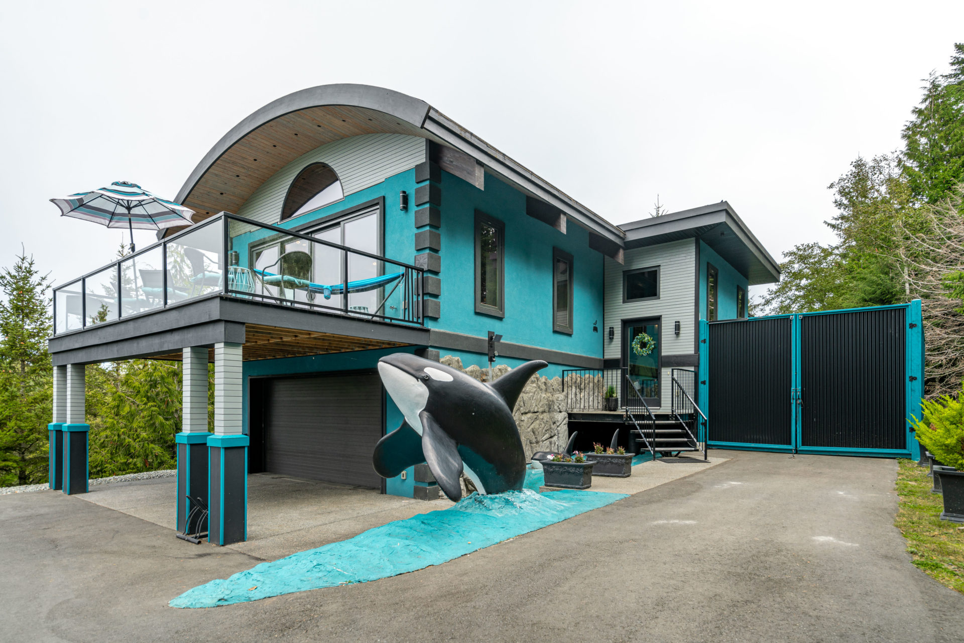 An orca lover’s ‘white whale’: This unique house just hit the market in ...