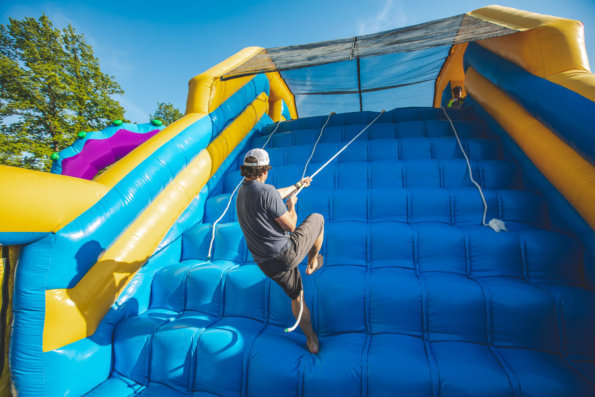 9 killer captures from the massive 1,000 foot inflatable obstacle ...