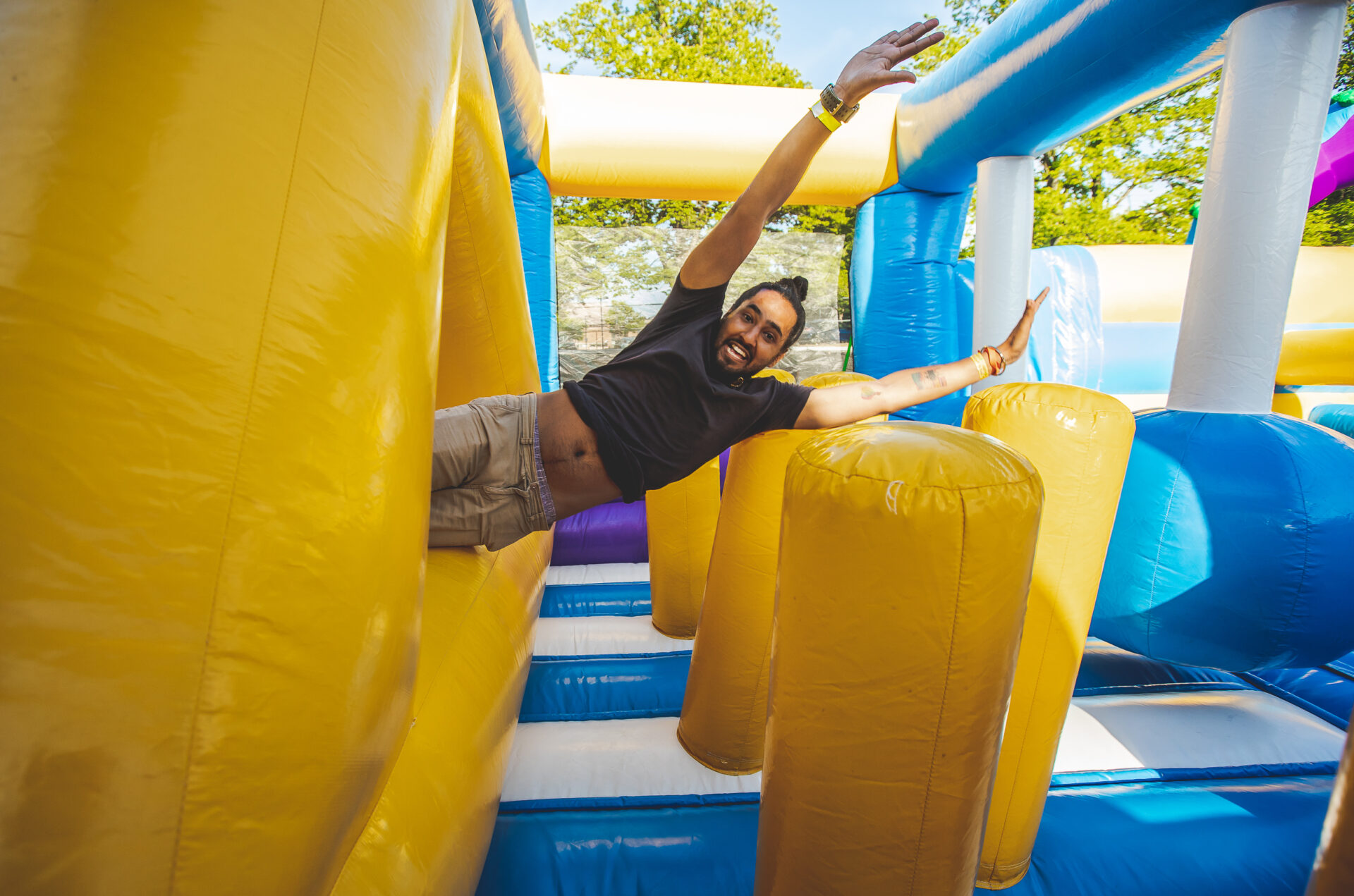 9 killer captures from the massive 1,000 foot inflatable obstacle ...