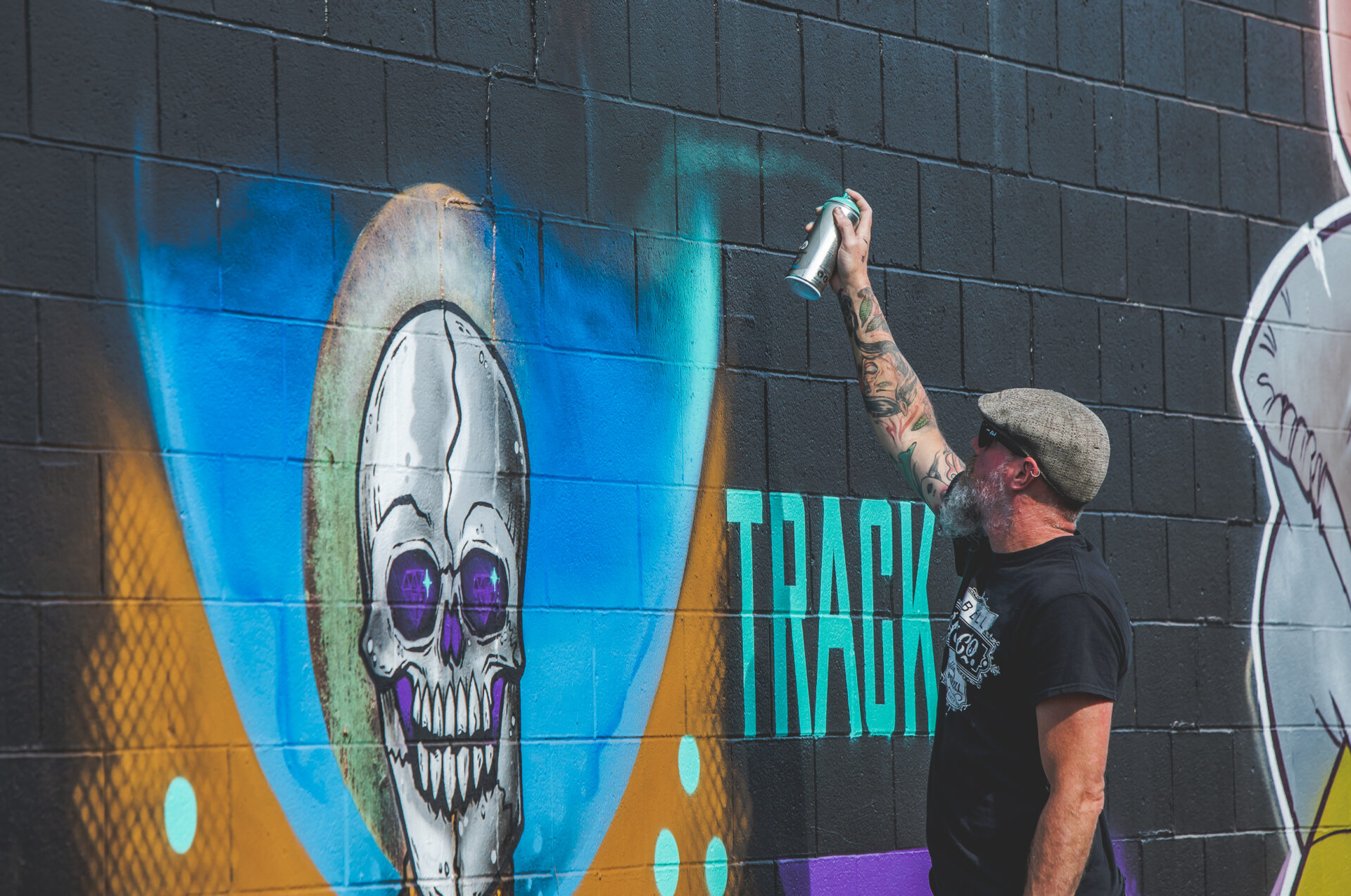 11 shots of the new Trackside Paint Jam graffiti artwork along ...