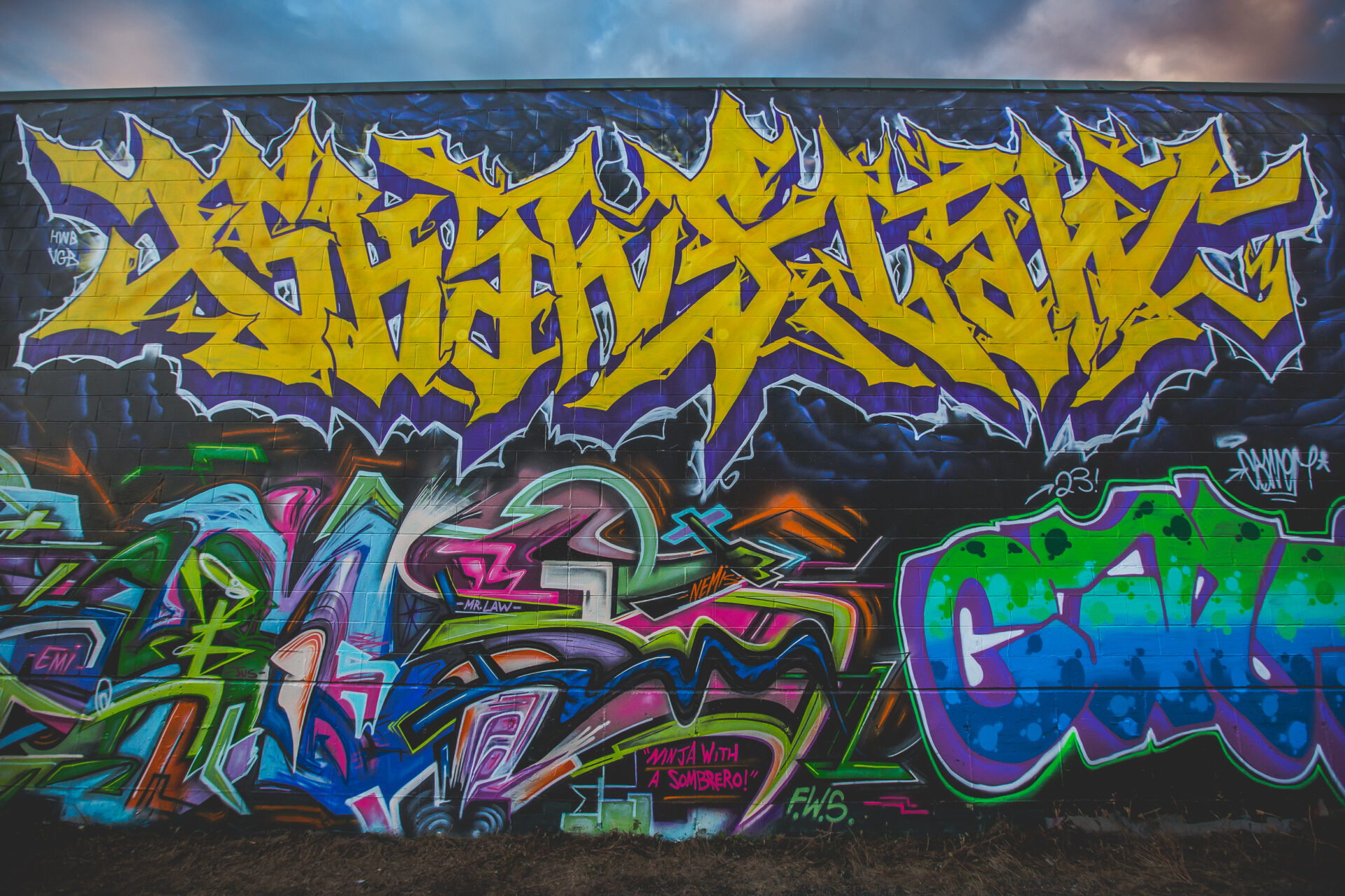 11 shots of the new Trackside Paint Jam graffiti artwork along ...