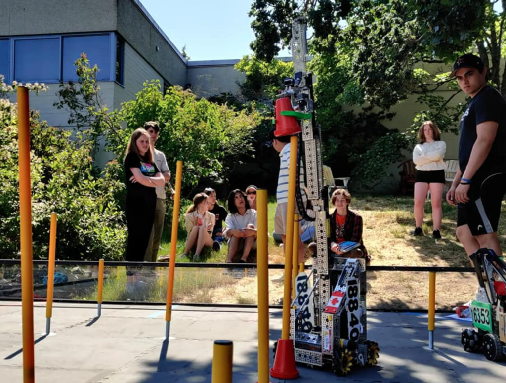 Fundraiser launched to help Reynolds High School’s robotics team get to ...