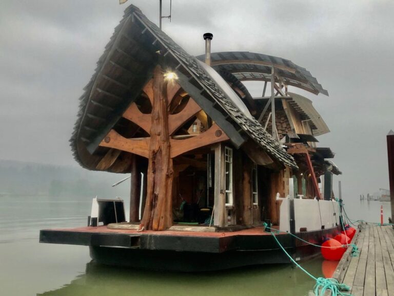 14 photos of a BC Ferries vessel converted into a one-of-a-kind float ...