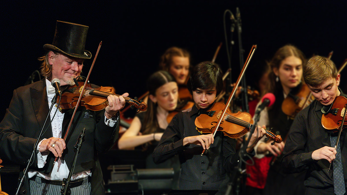 Daniel Lapp’s beloved annual Christmas concert returns to the Royal Theatre