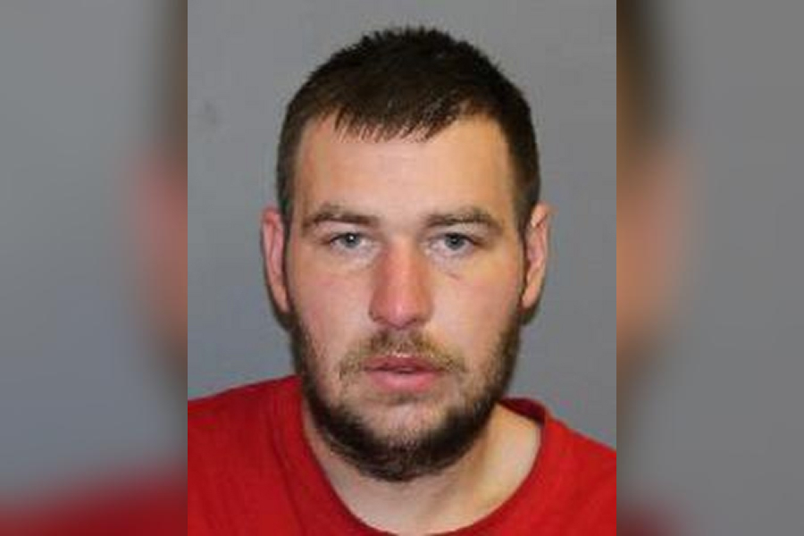 RCMP turn to major crime unit in search for missing Vancouver Island man