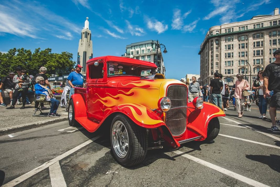 21 images from Victoria’s beloved Deuce Days craze (PHOTOS)