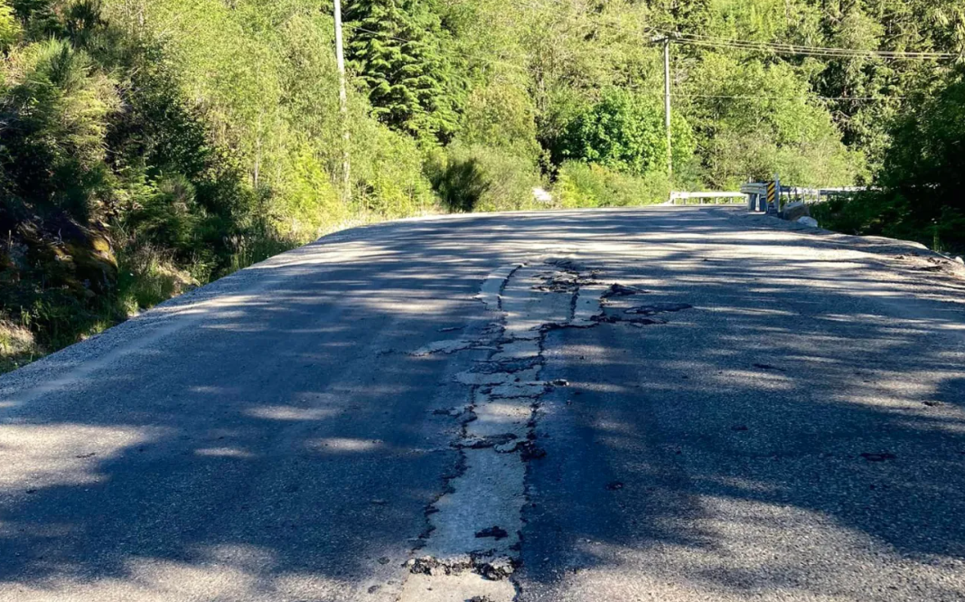 Mount Underwood wildfire causes delays in Bamfield Main Road reopening