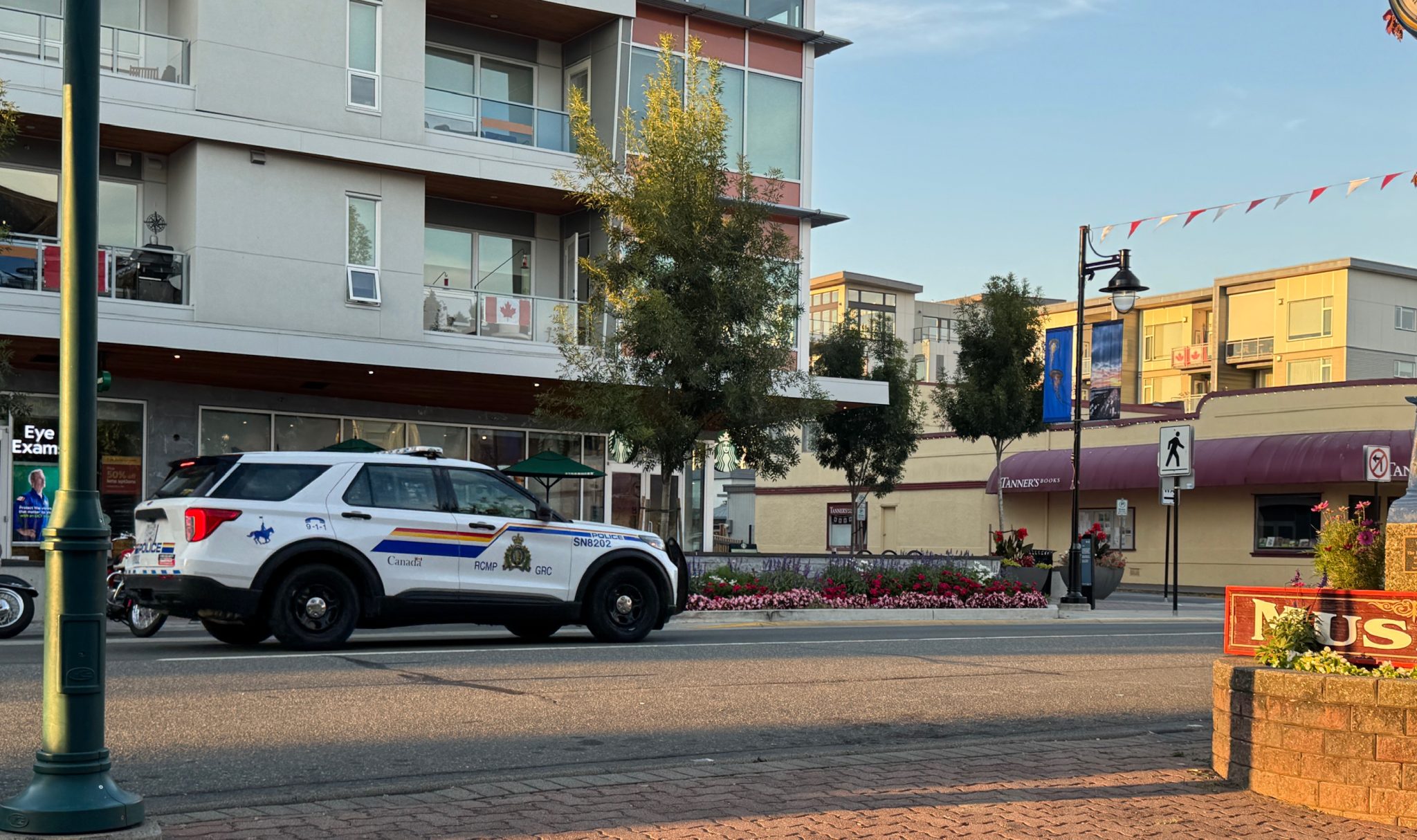 Police warn Vancouver Island residents about door-to-door asphalt ...