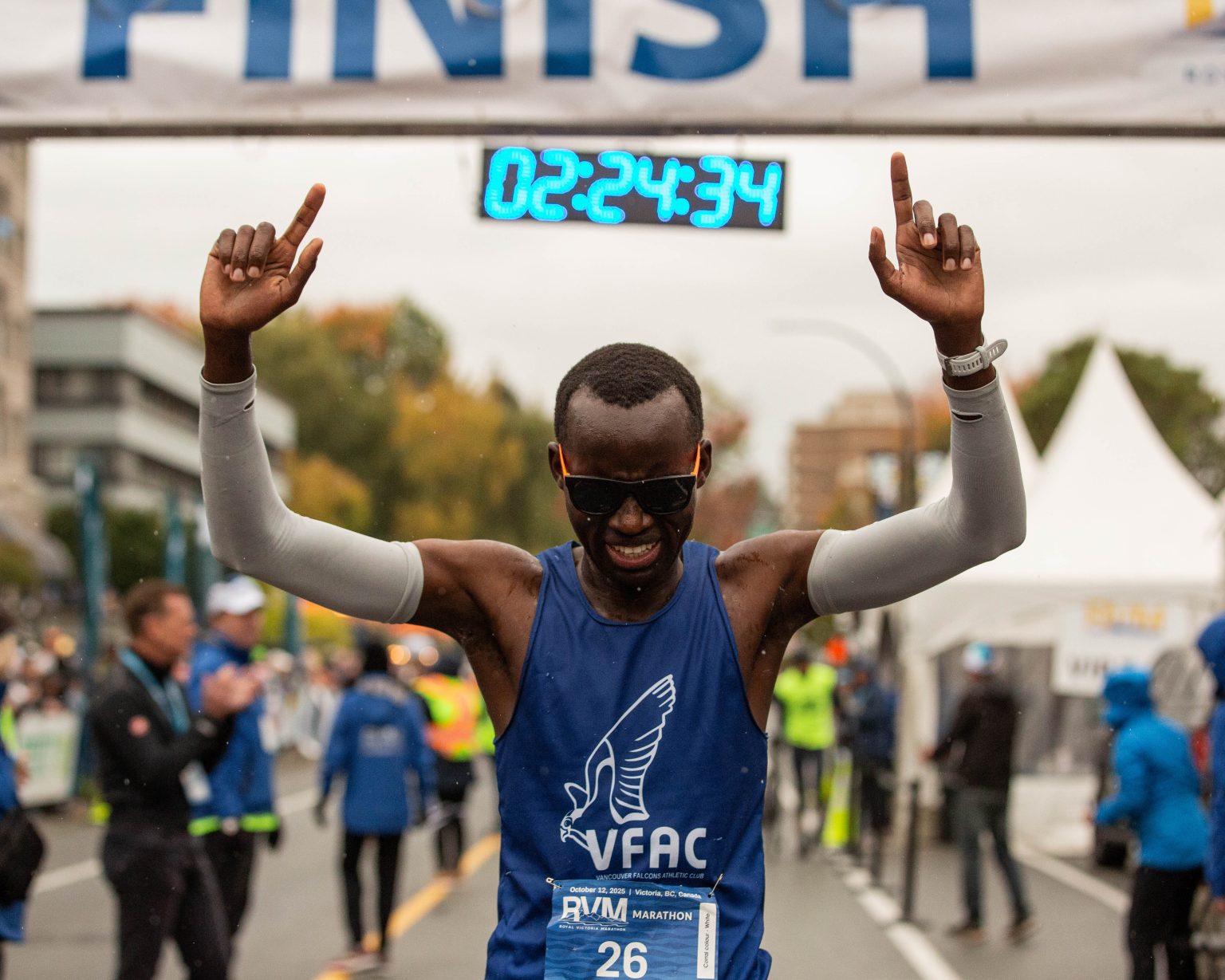 Royal Victoria Marathon runners set records despite the rain