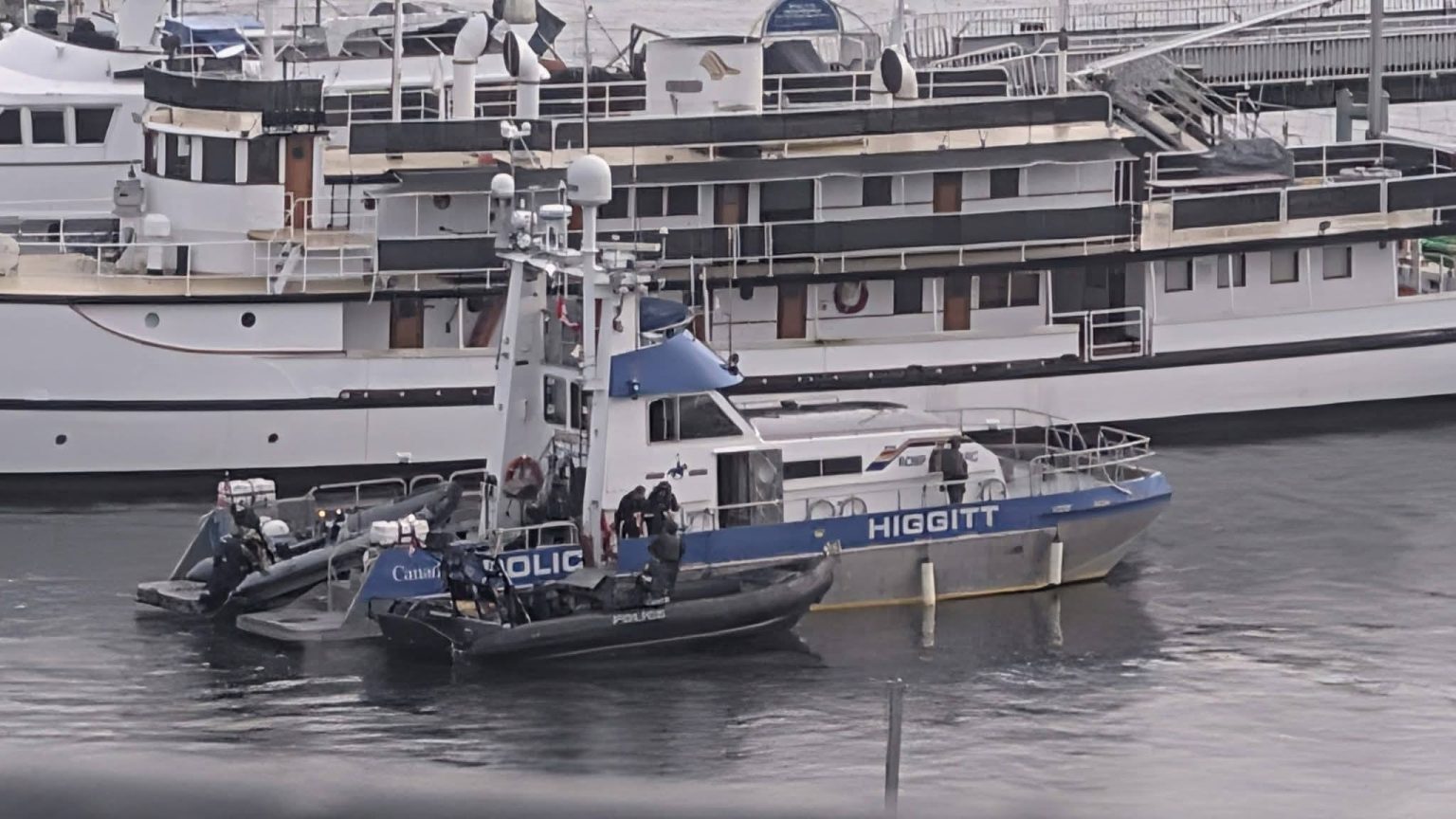 Barricaded suspect prompts large police response along Nanaimo waterfront