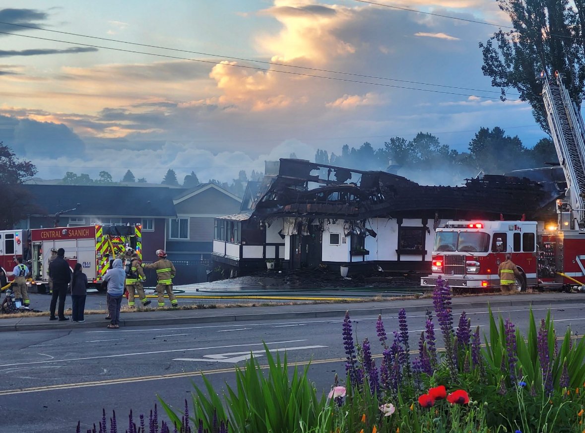 Central Saanich Police seeking tips after fire destroys Brentwood Bay ...
